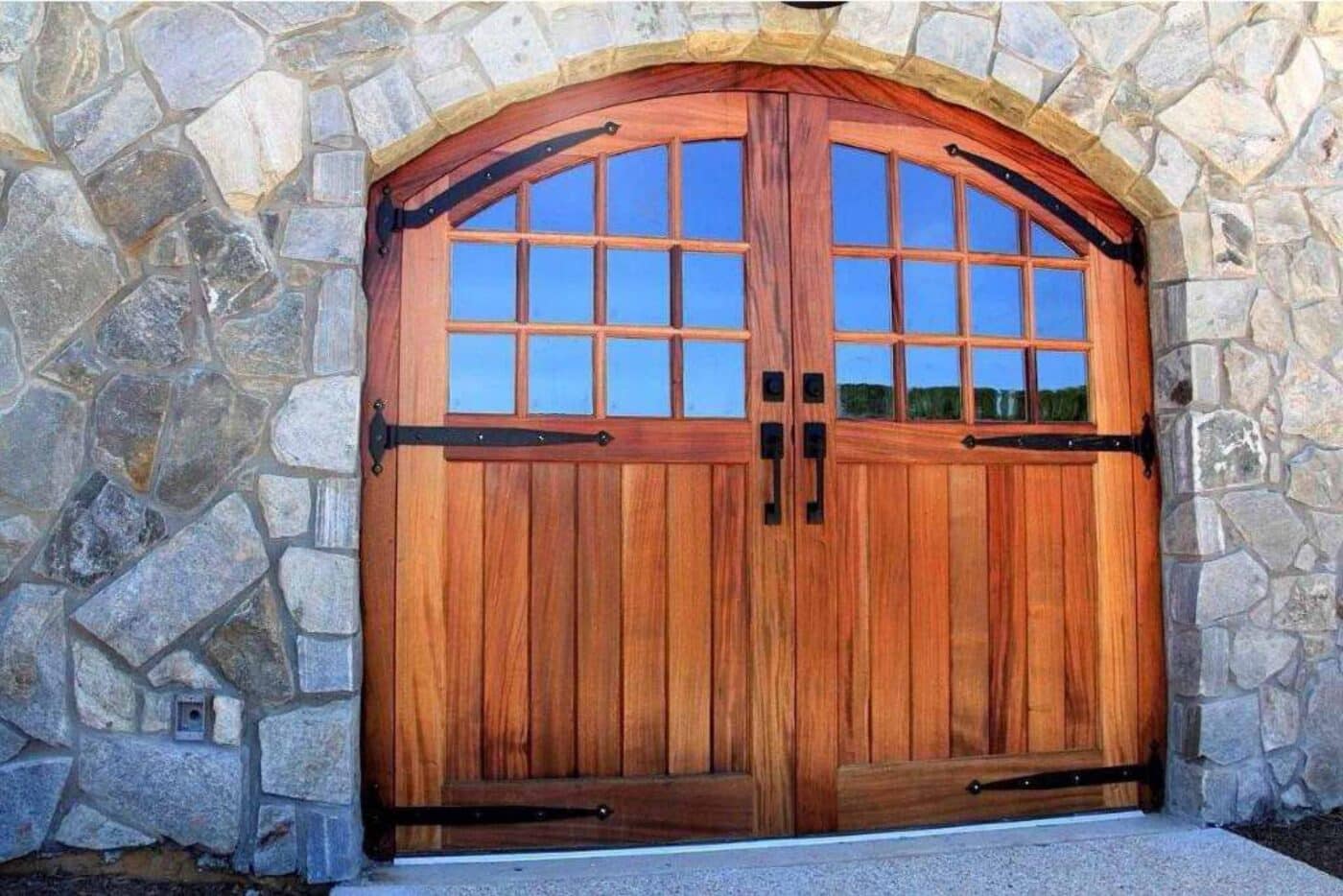 Custom Barn Doors - New Holland Supply